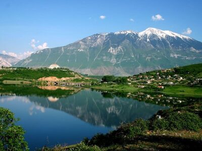 MAURICE ROSENBERG: ENVER HOXHA 'KUFIJTË E SHQIPËRISË DO TË MBETEN SIҪ ...