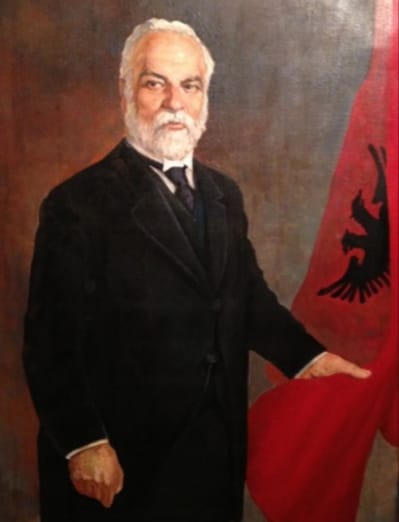 HISTORIA E FLAMURIT HISTORIK TË ISMAIL QEMALIT - Pashtriku