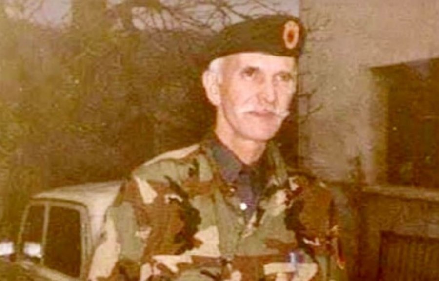 IN MEMORIAM - TRIMI I EMSHIRIT - Pashtriku