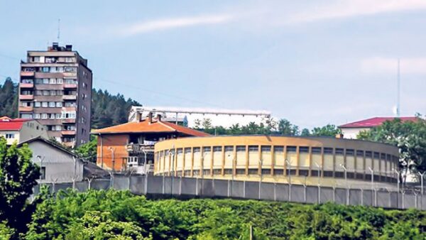 SHERA I BURGUT TË MITROVICËS - Pashtriku