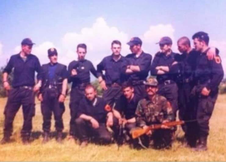 „SHQIPONJAT E ZEZA“ - NJËSIA E PARË E UÇK-së PËR NDËRHYRJE TË SHPEJT ...